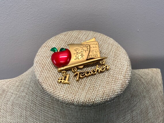Vintage matte gold Danecraft #1 teacher brooch - Gem