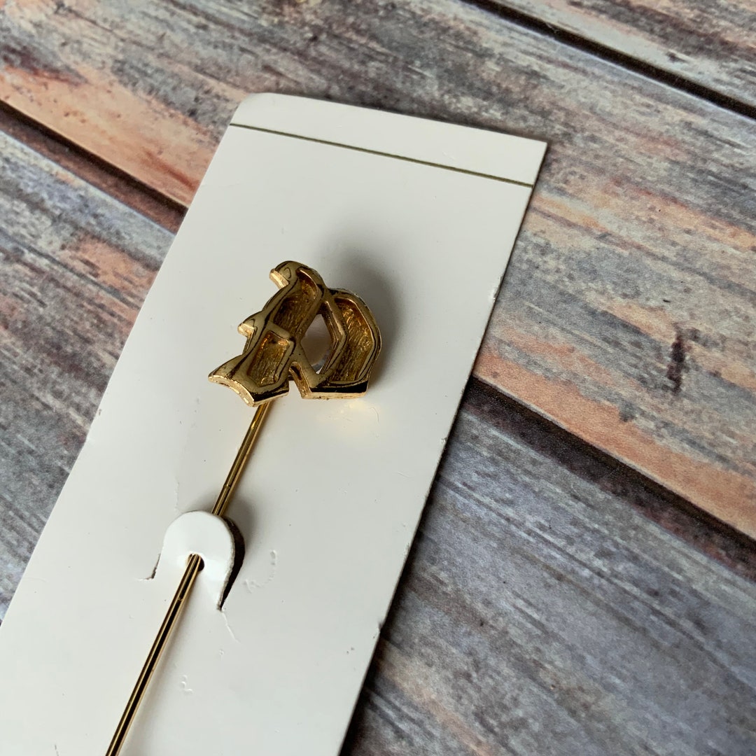 Vintage Gold Tone Gothic Letter P Name Brooch Vintage Gold Tone Stick ...