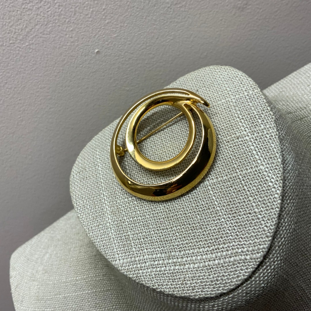 Minimalist Gold Plated Monet Circle Brooch Classic Signed MONET Gold ...