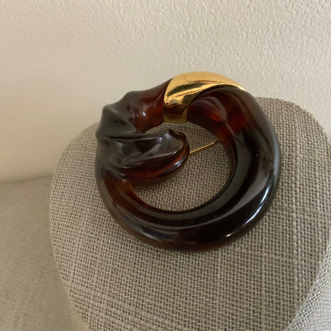 Amber Acrylic and Gold Tone 1980s Modernist Circle Brooch - Etsy