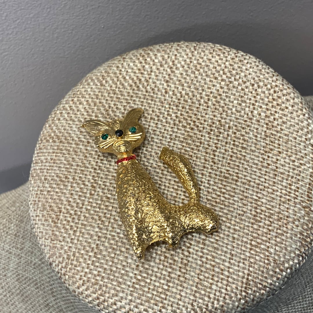 Vintage Signed Meesco Mid Century Textured Cat Brooch in Gold Tone ...