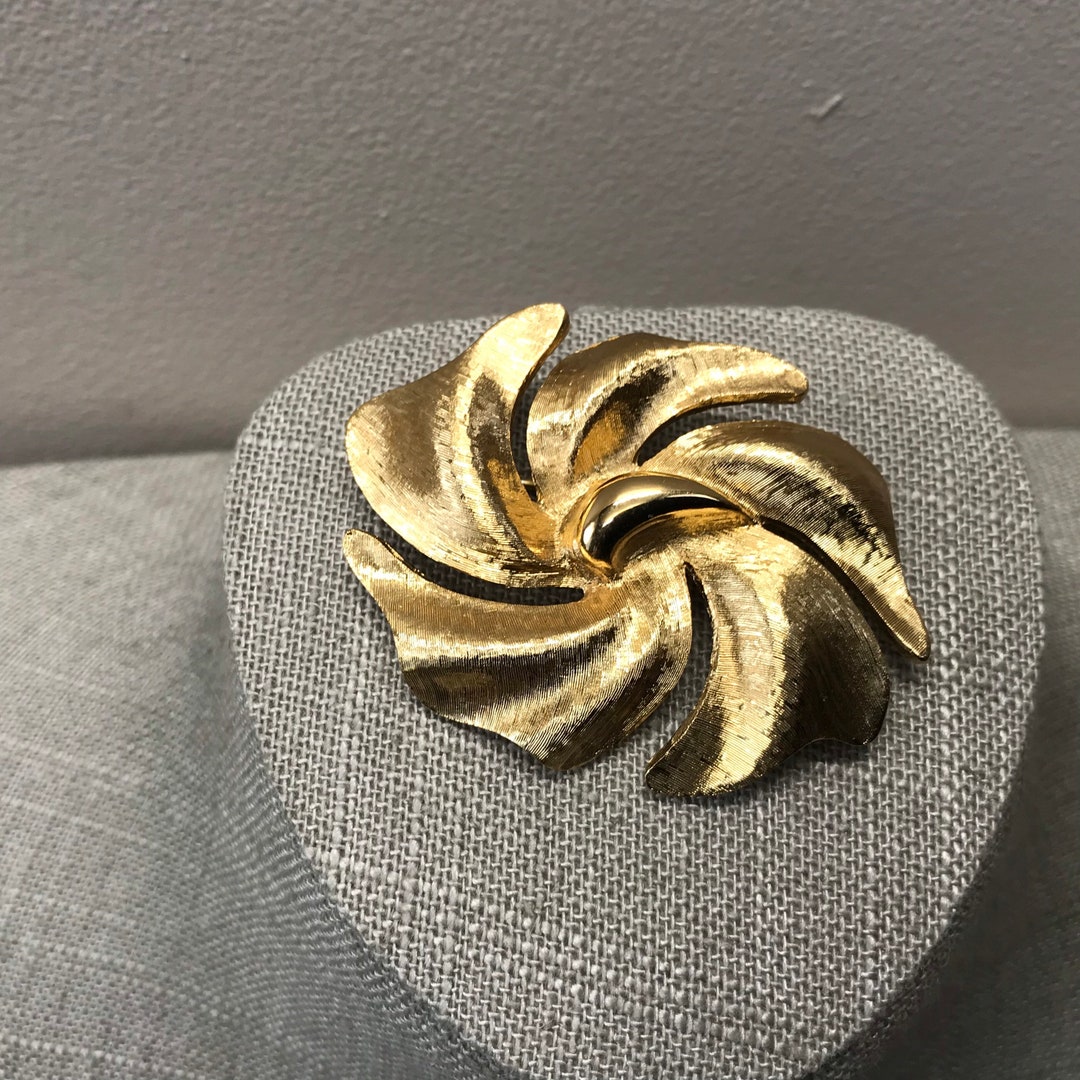 Brushed Gold Tone Monet Pin Wheel Brooch - Etsy