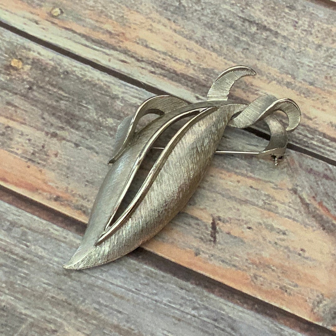 Vintage Brushed Silver Tone Signed Torino Leaf Brooch - Etsy