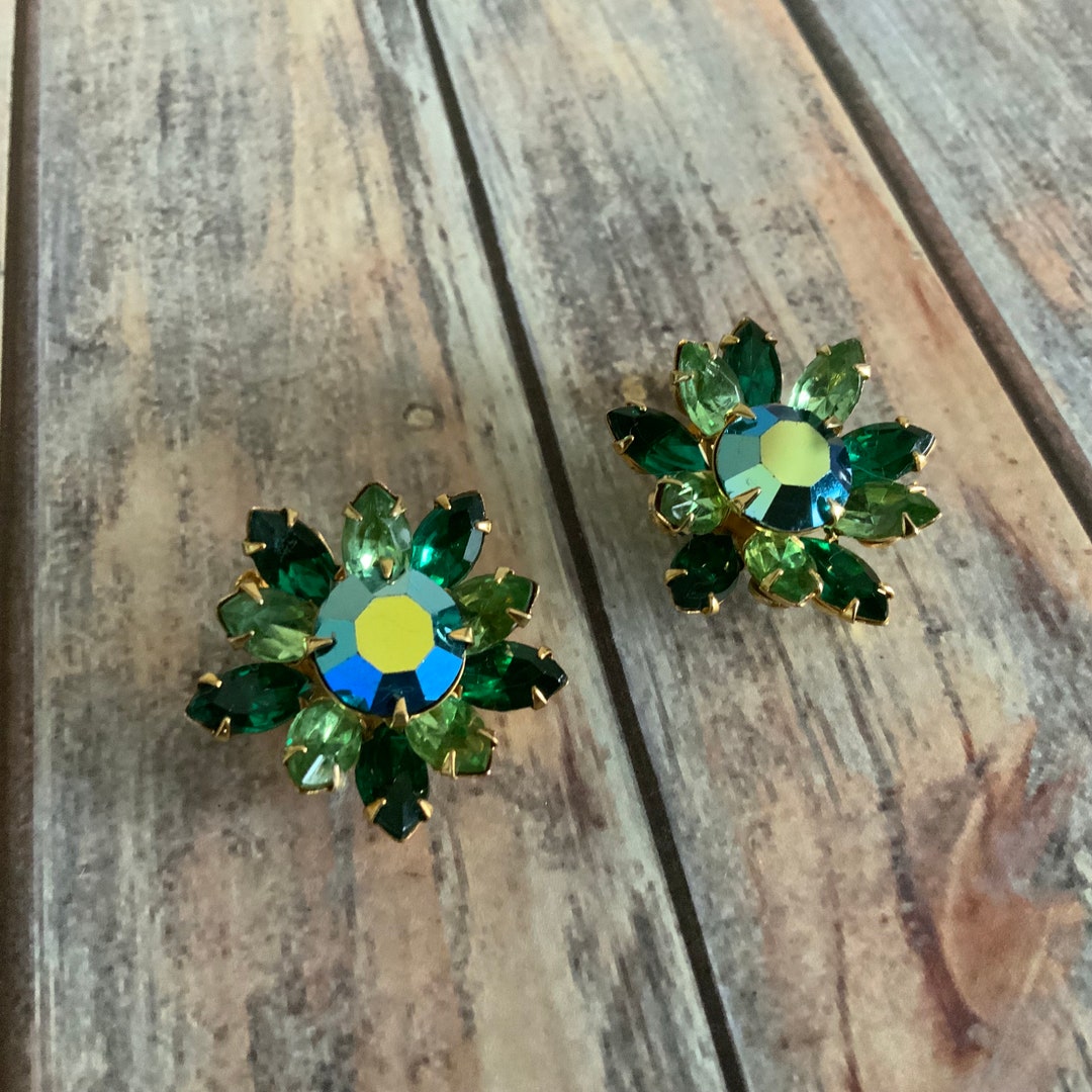 Vintage 1960s Green Rhinestone Flower Clip on Earrings by Beau Jewels ...