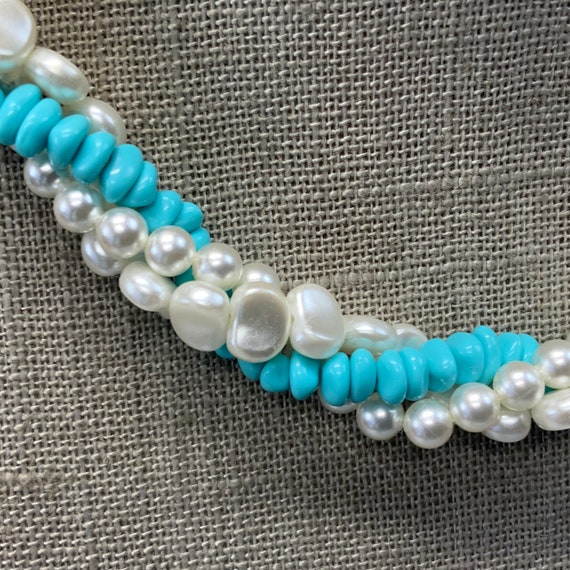 Twisted faux pearl and acrylic turquoise beaded neckl… - Gem