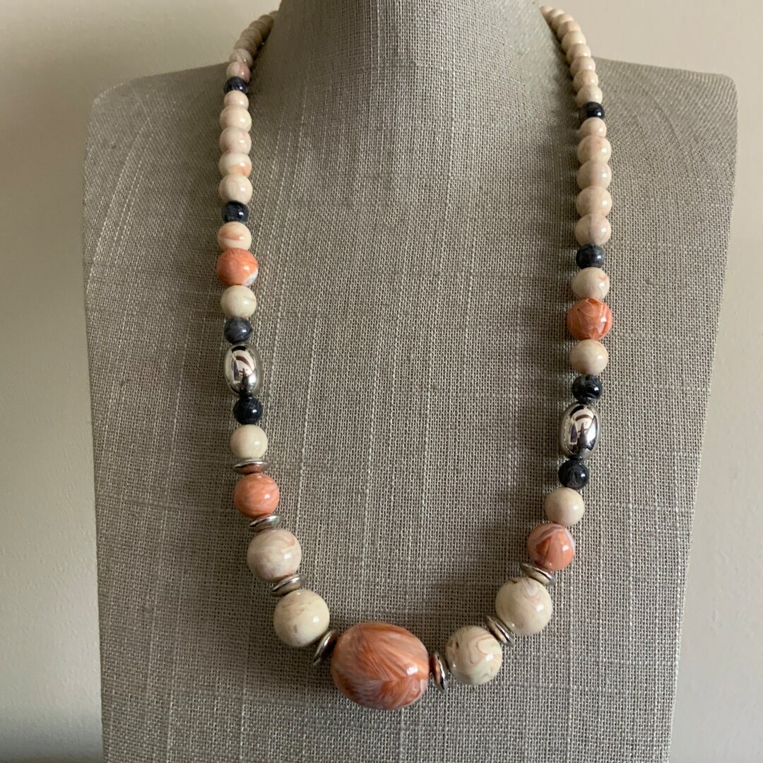 Vintage 80s Peach and Beige Acrylic Beaded Necklace With Twist Clasp - Etsy