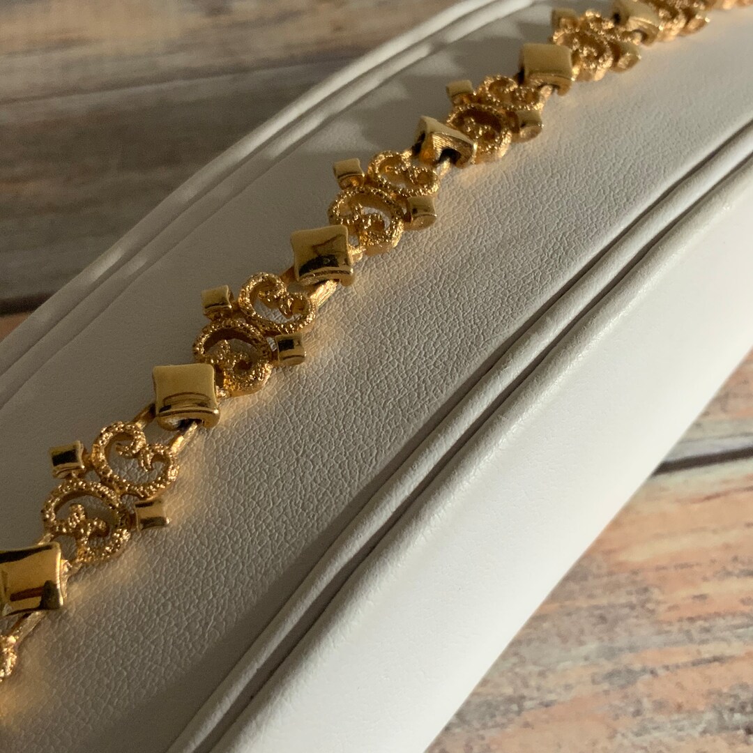 Diamond Dust Scroll Chain Avon Link Bracelet in Gold Tone Metal - Etsy