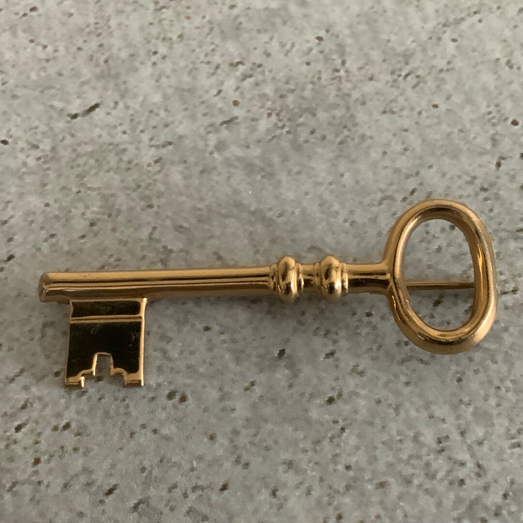 Vintage Pegasus Coro Skeleton Key Brooch in Gold Tone Metal - Etsy