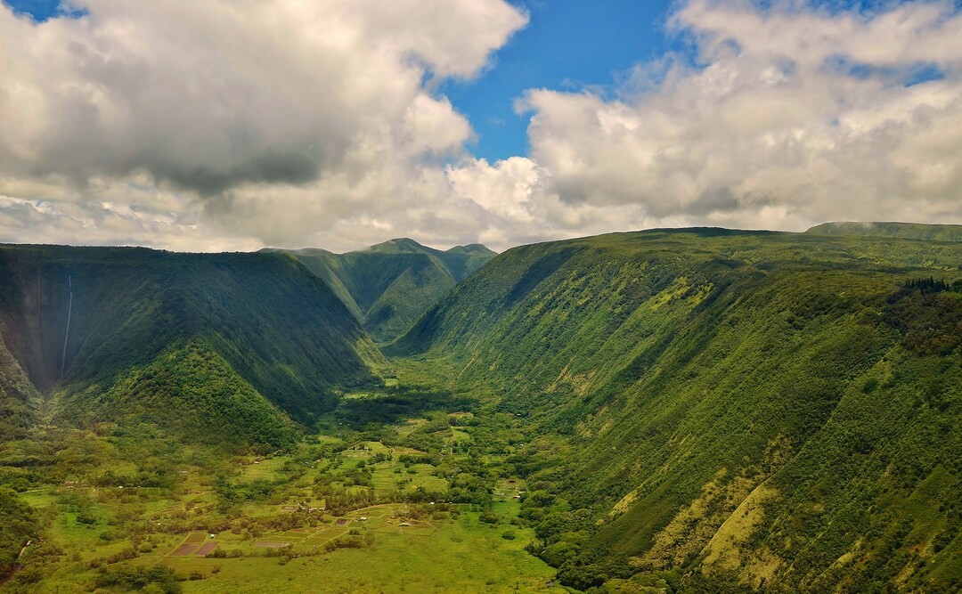 Waterfall Valley Hawaii, Big Island, Lush Rain Forest, Aerial Waipio ...