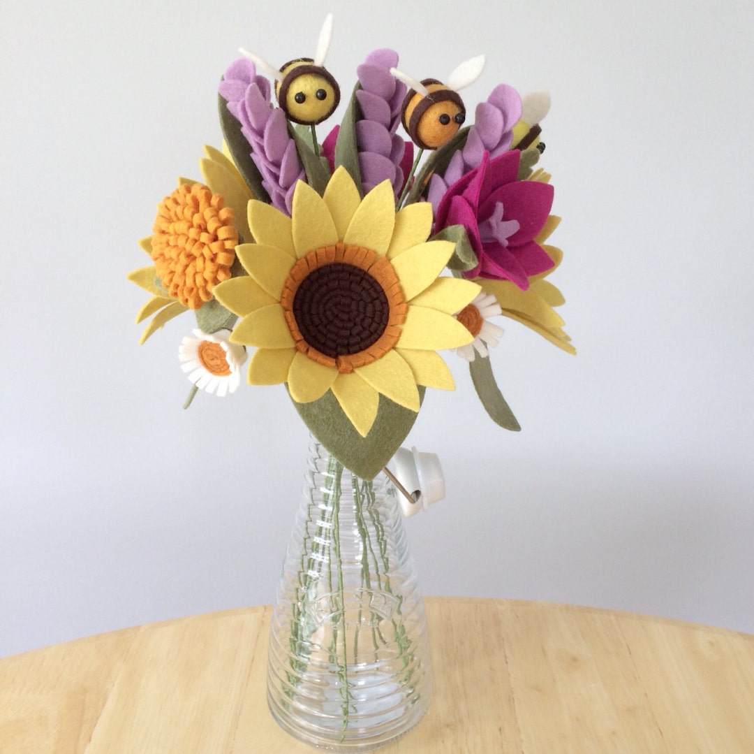 Felt Flower Pattern/tutorial (PDF Download): DIY Felt Flowers ...