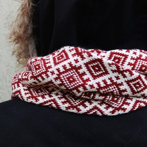 Infinity Scarf AKA | Scandinavian Latvian Design Pattern | Knitted ...