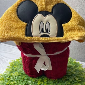 Mickey Hooded Towel, Mouse, Vacation. - Etsy
