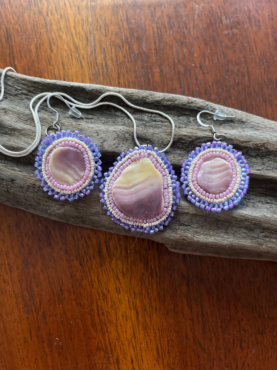 Handcrafted Native American Made Beaded Wampum Shell Necklace and ...