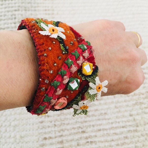 Felt Bracelet - Etsy