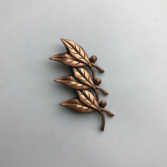 Vintage - Bell Copper Pin with Three Leaves - Gem