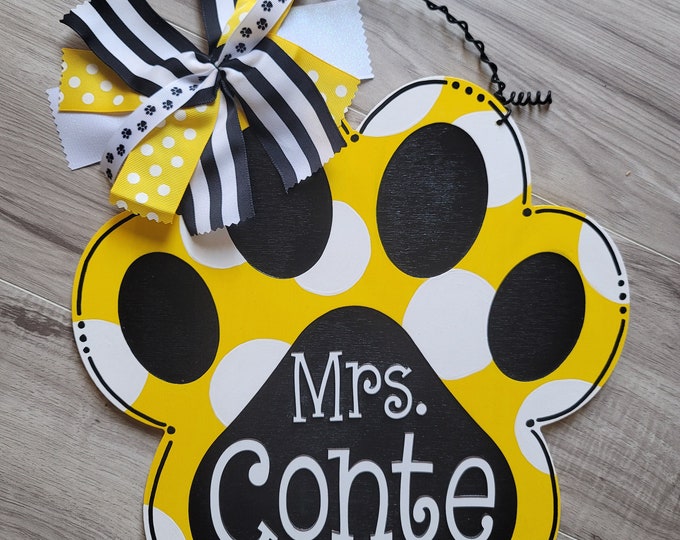 Paw Print Door Hanger - Large Dots - CUSTOMIZE YOURS! - Etsy