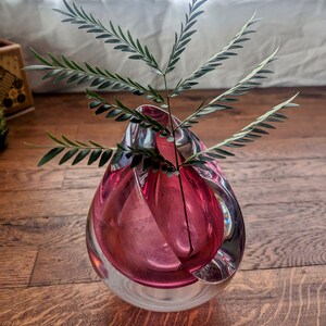 Signed Robert Deeble SOMMERSO Glass Teardrop Bud Vase, Magenta - Etsy