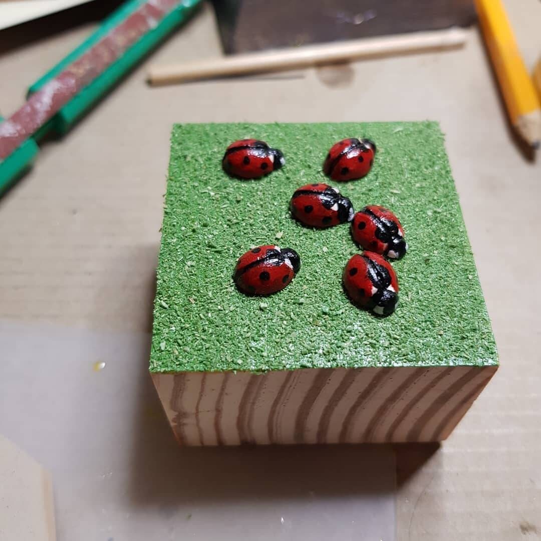 Realistic Ladybird on Leaf Sculpture - Etsy