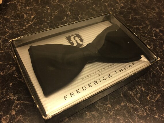 Frederick Theake Authentic Vintage Classic Black Bow … - Gem