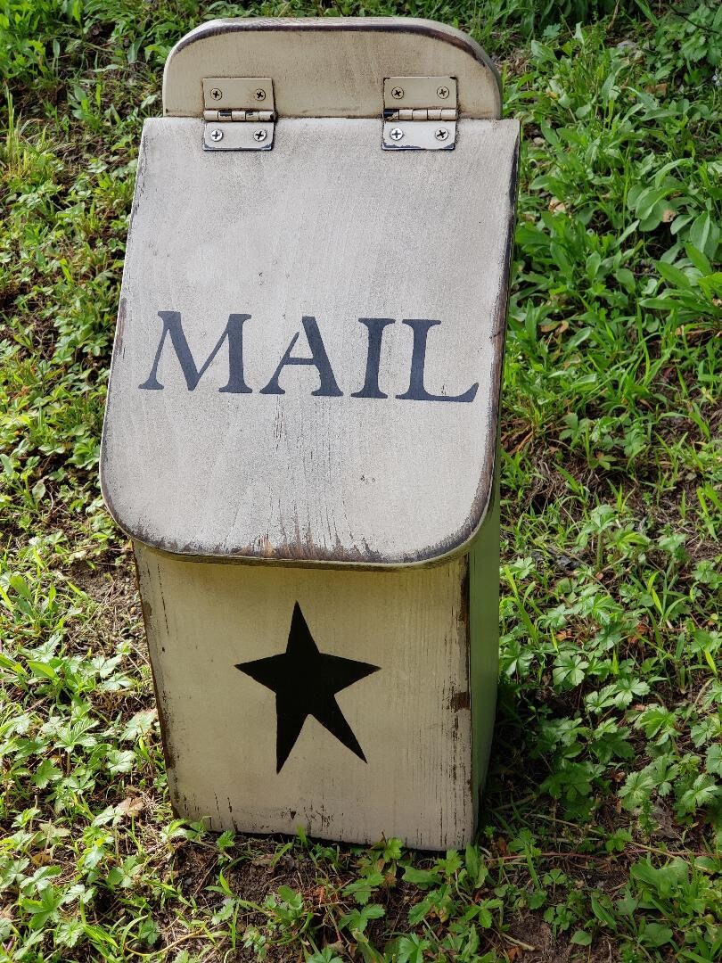 Rustic mailbox / Farmhouse mailbox / primitive mailbox / | Etsy