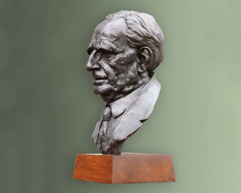 Bust of J.R.R Tolkien - Etsy