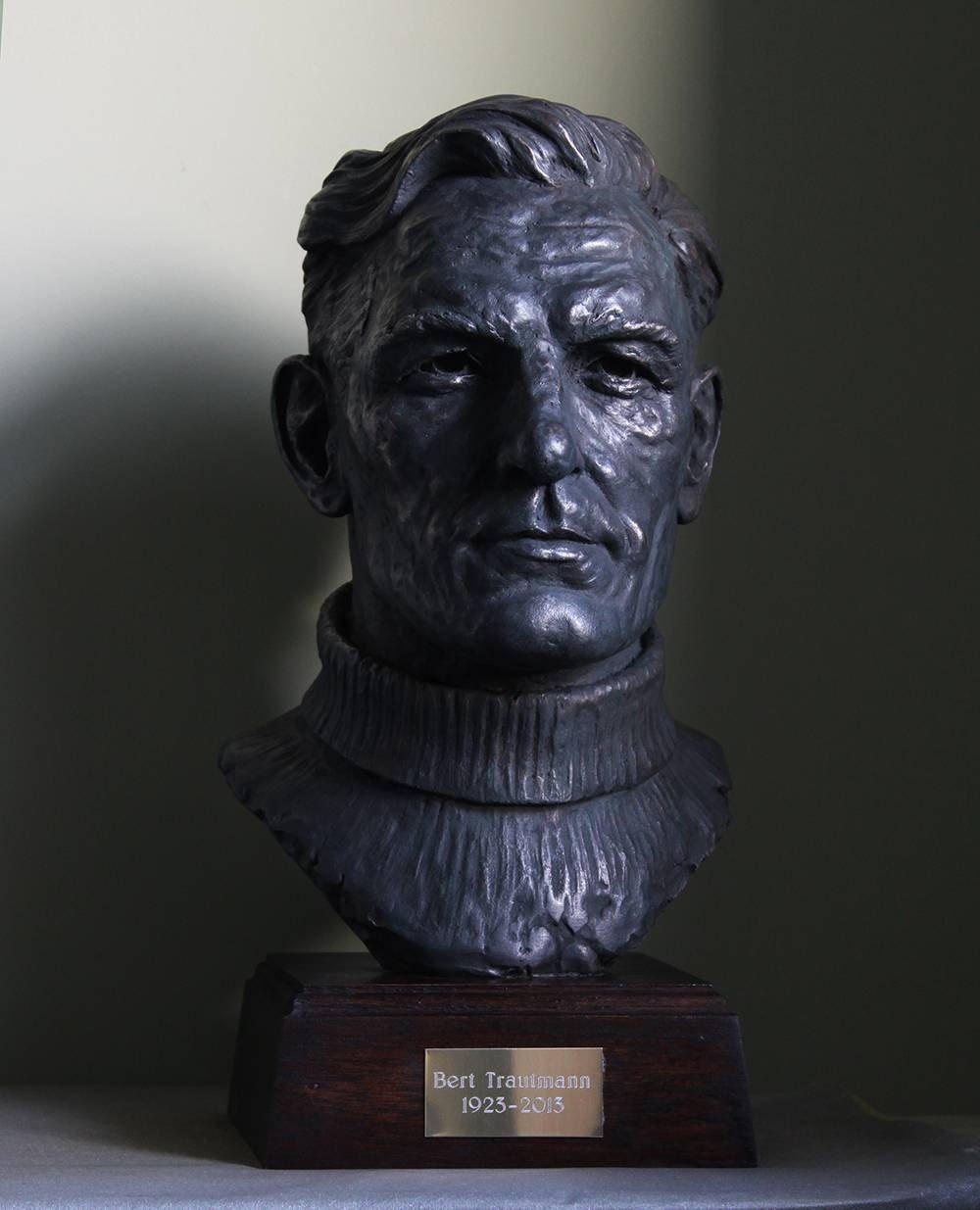 Bronze Resin Bust of Legendary Manchester City FC Goalkeeper Bert ...