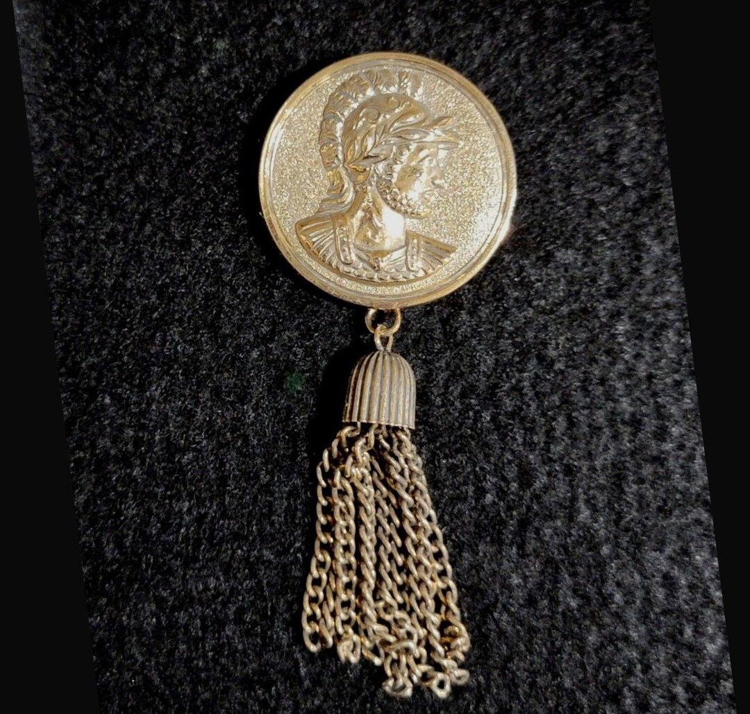 Sarah Coventry Centurion Roman Soldier Gladiator Pin / Pendant / Brooch ...