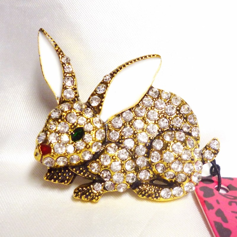 White Rabbit Brooch - Etsy