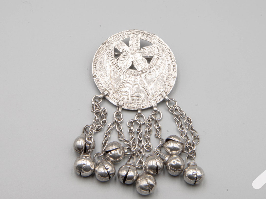Very Rare Antique Omani Silver Silver Brooch From Oman - Vintage Halqa ...