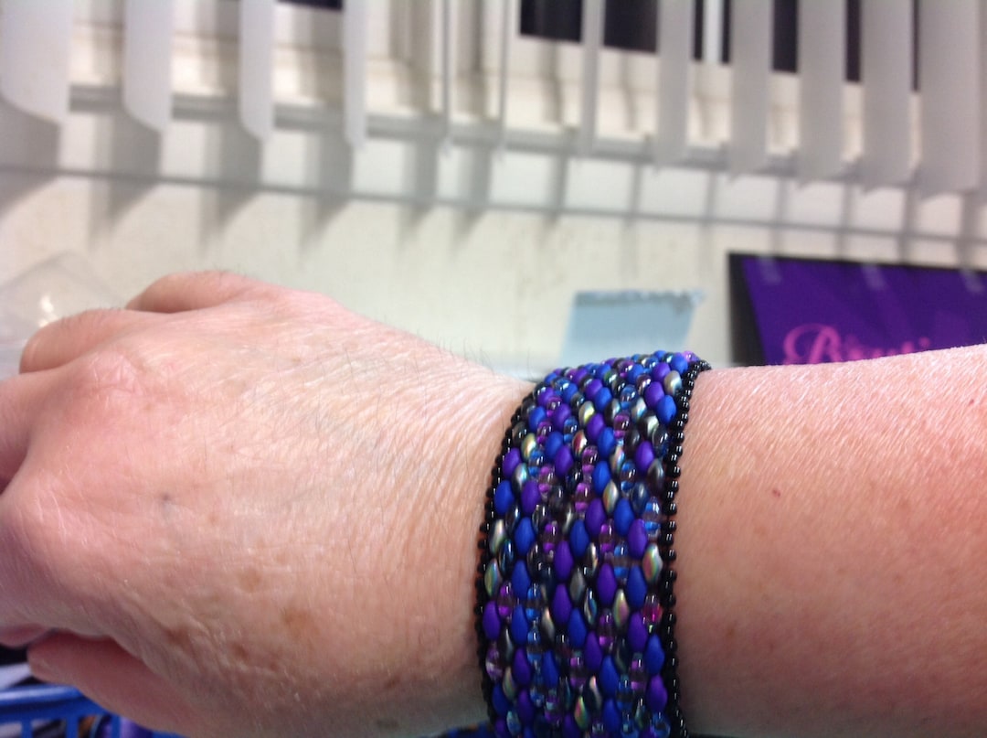 Pulsera de mezcla morada con cuentas pulsera hecha a mano - Etsy España