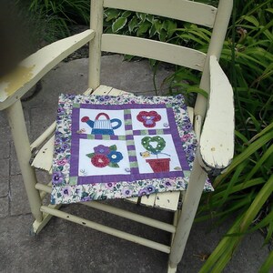 Spring Flowers Mini-wall Quilt PDF Pattern, Spring Wall Hanging Pattern ...