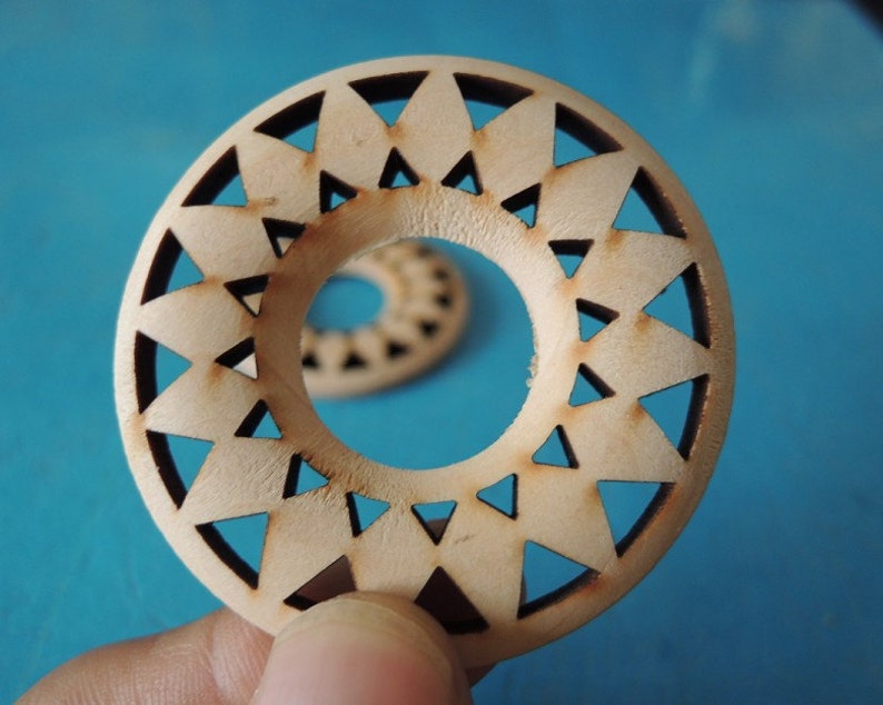 8pcs 50mm Hollow Cut Wood Round Pendant No Varinsh W435 | Etsy