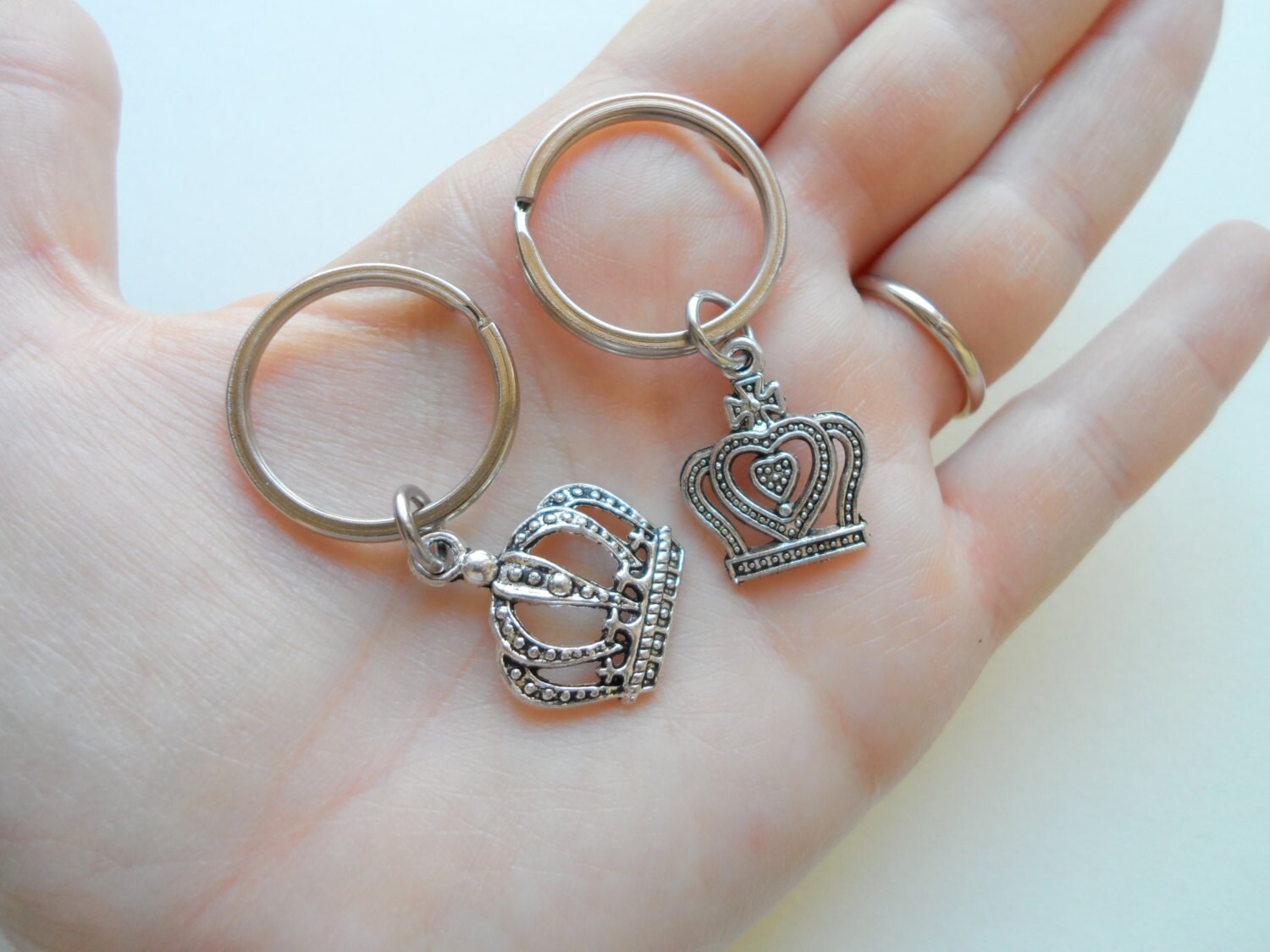 Couple Keychain Set King and Queen Crown Key Ring Set - Etsy