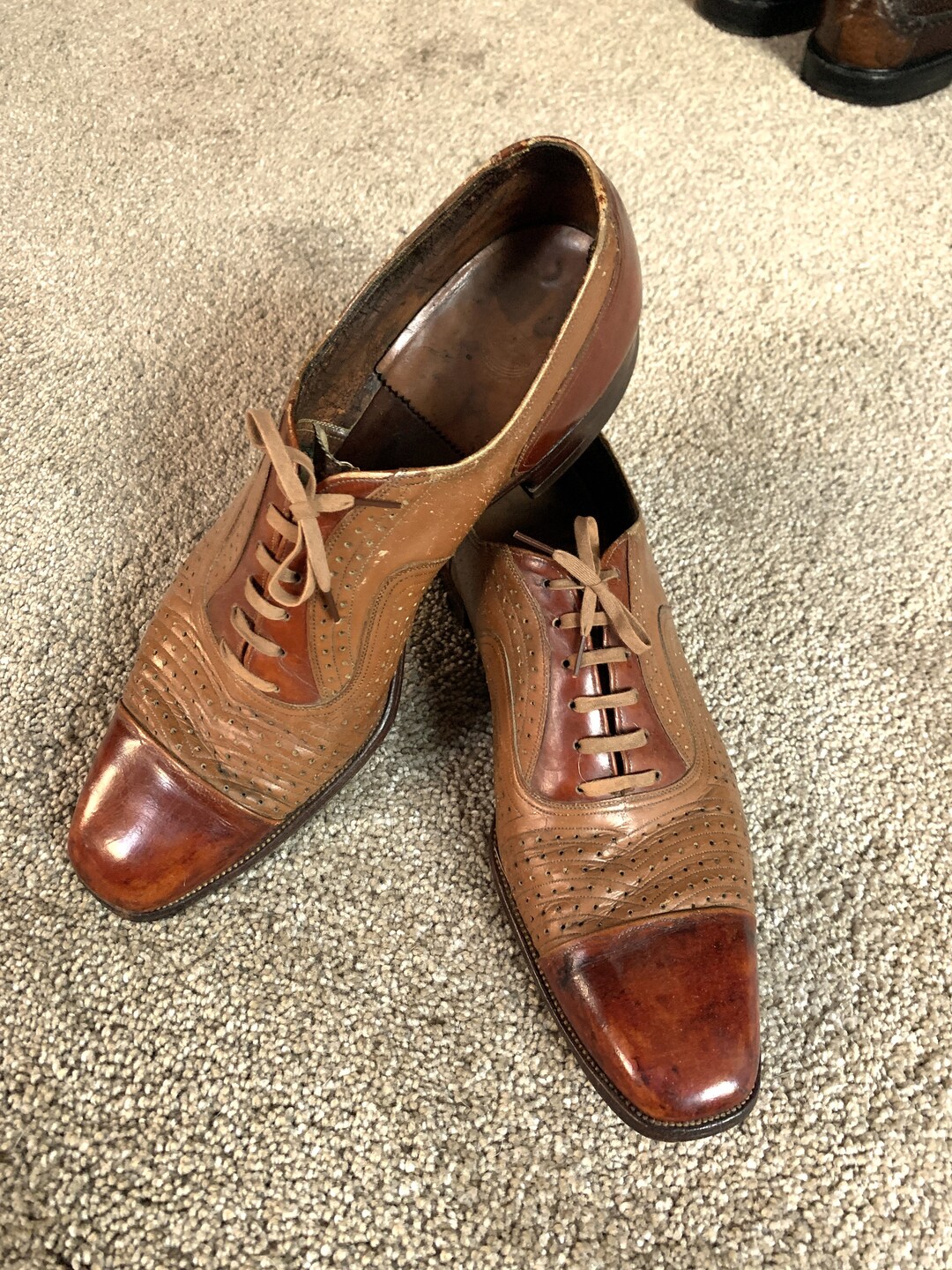 Vintage 40s Florsheim Perforated Spectator Shoes 11B - Etsy UK