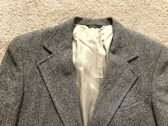 Vintage 70s Mavest Gray Herringbone Tweed Sport Coat - Gem