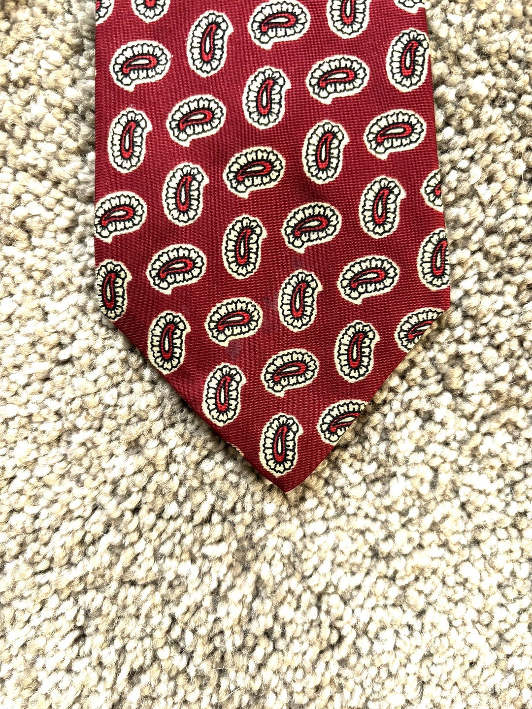 Vintage 60s J. Press Red White Paisley Tie the Beaufort Knot - Etsy