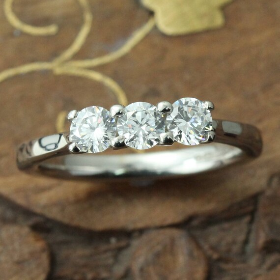 Diamond Ring. Three Stone Diamond Engagement Ring. 18K Gold | Etsy