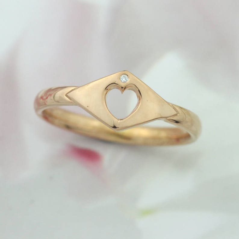 Modern Minimal Claddagh Ring. Irish Ring. Diamond Claddagh. - Etsy Ireland
