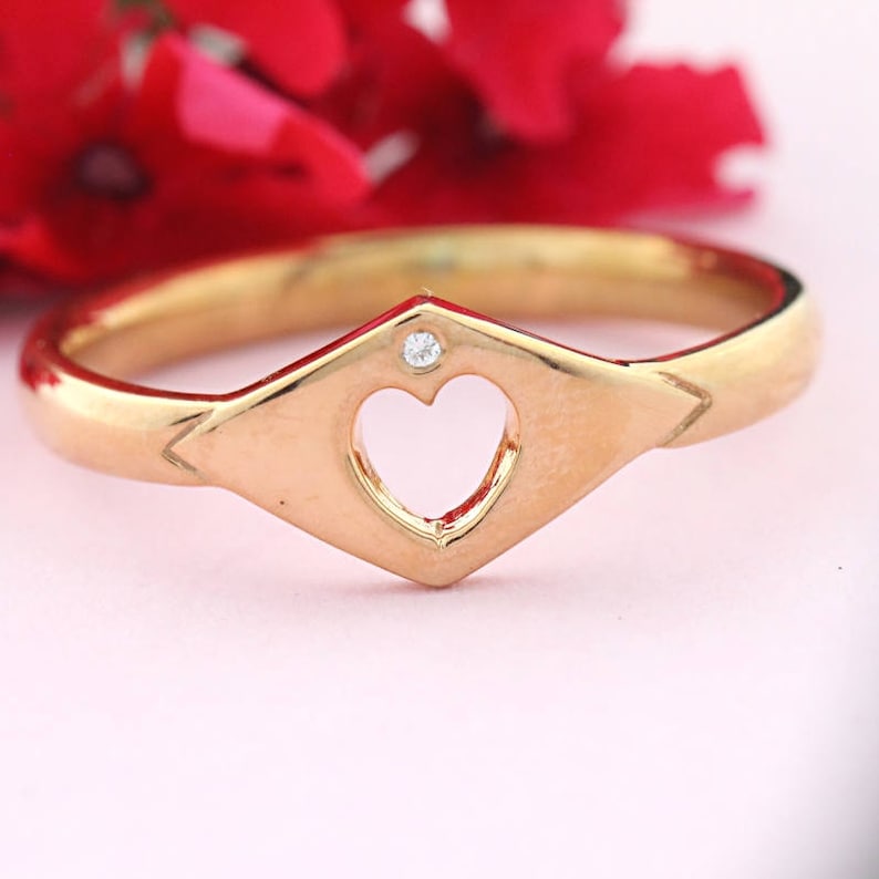 Modern Minimal Claddagh Ring. Irish Ring. Diamond Claddagh. - Etsy Ireland