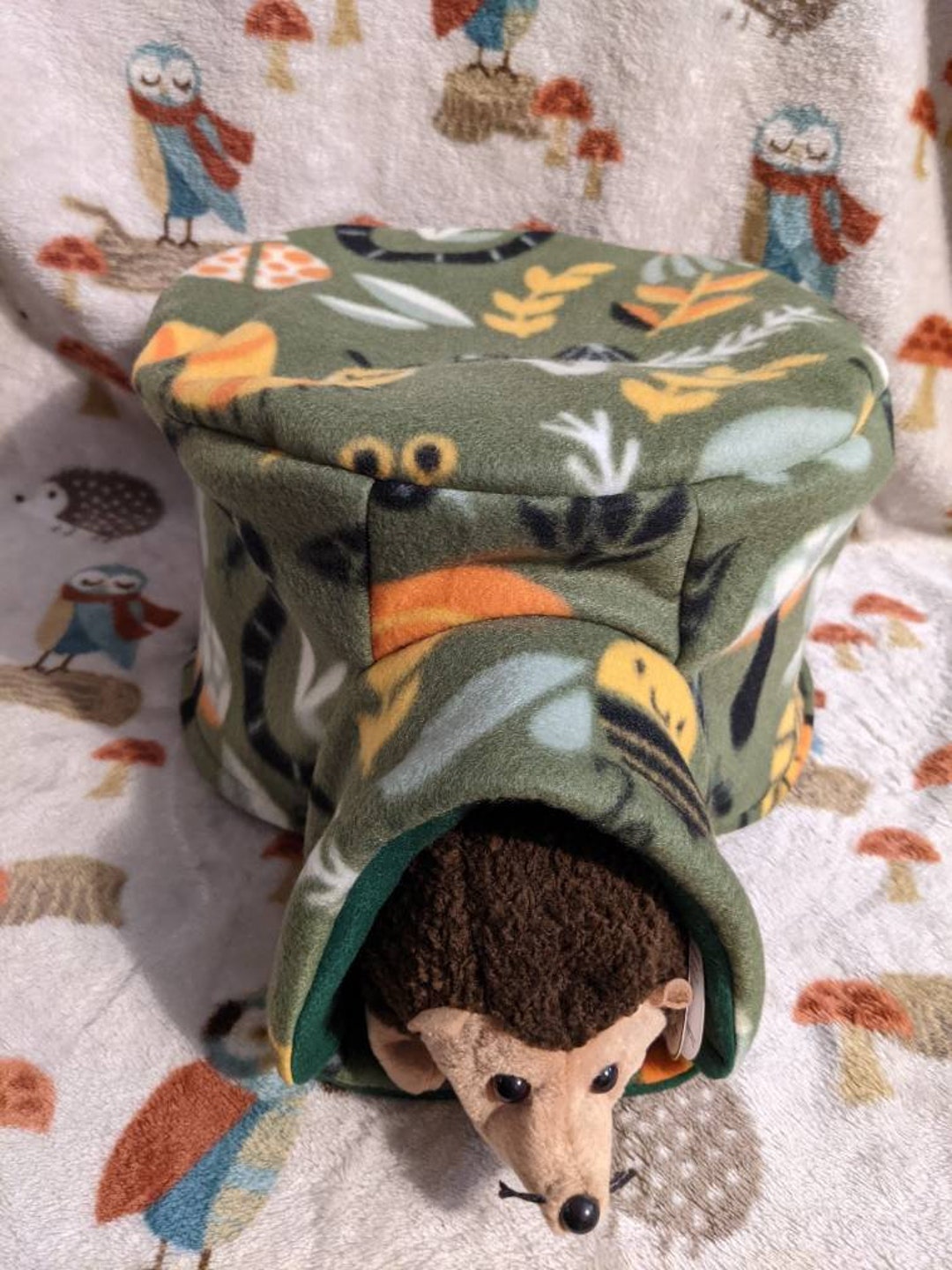 Bugs and Insects Green Igloo Cover for Hedgehogs, Guinea Pigs, Rats ...