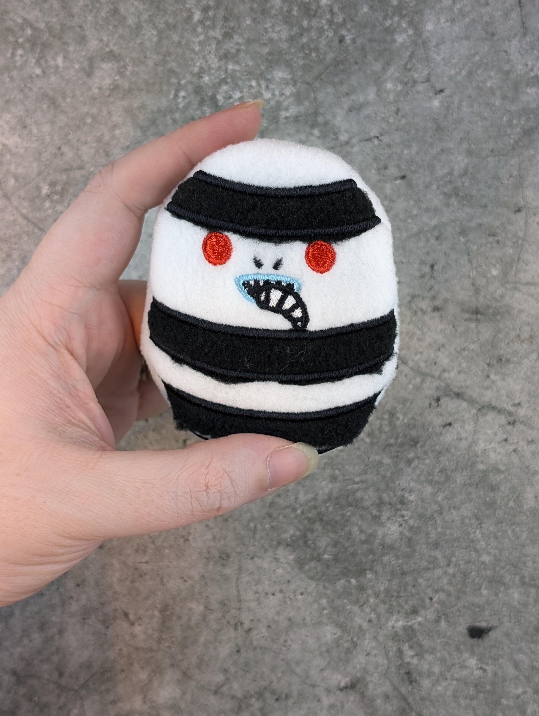 Beetlejuice Lydia Sandworm Kawaii Chibi Fleece Mint Stuffed Hedgehog ...