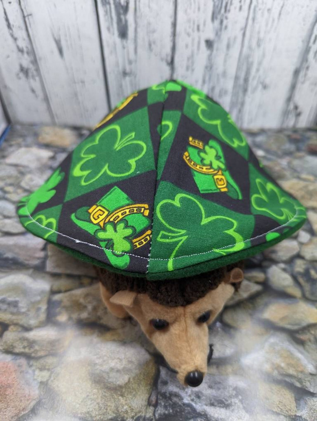 St Patrick's Day Clover Pot of Gold Hedgehogs Hedgie Hat Hut for ...