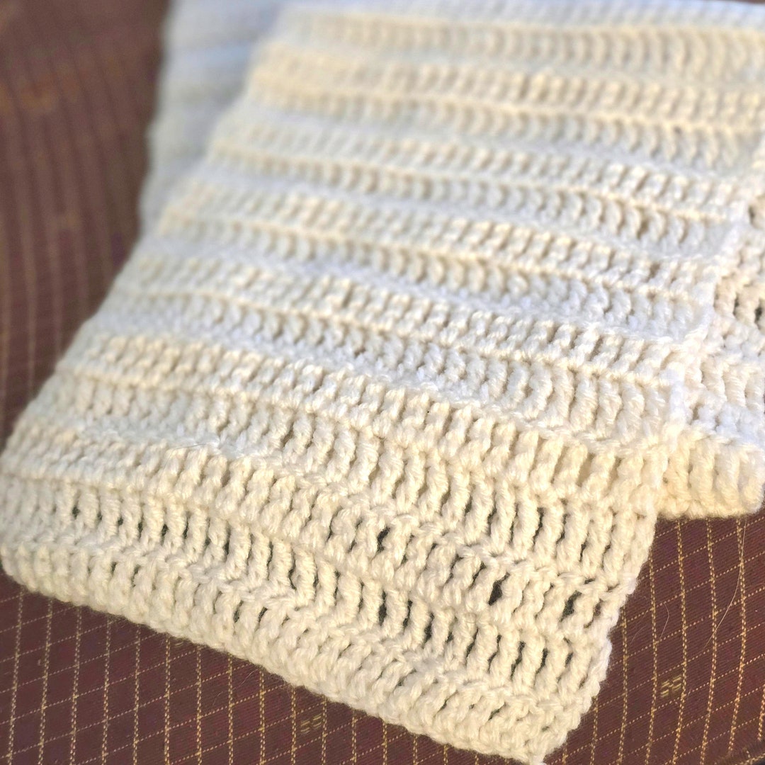 Twisted Cable Table Runner Pattern - Instant Download for Easy 1-day ...