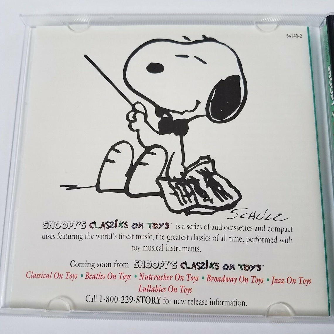Snoopys Christmas CD Classiks on Toys Charlie Brown Peanuts Kids ...