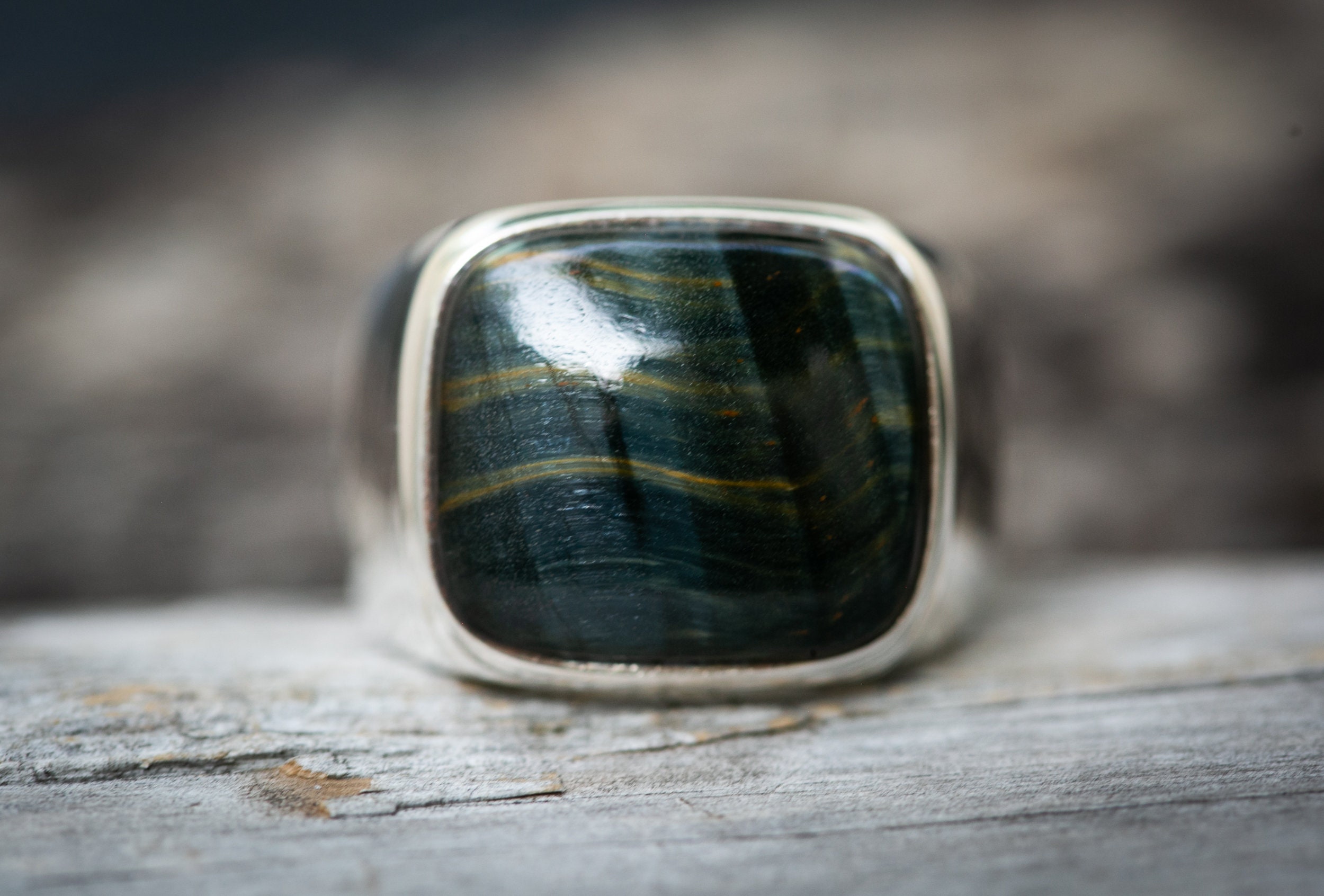 Hawks eye ring store