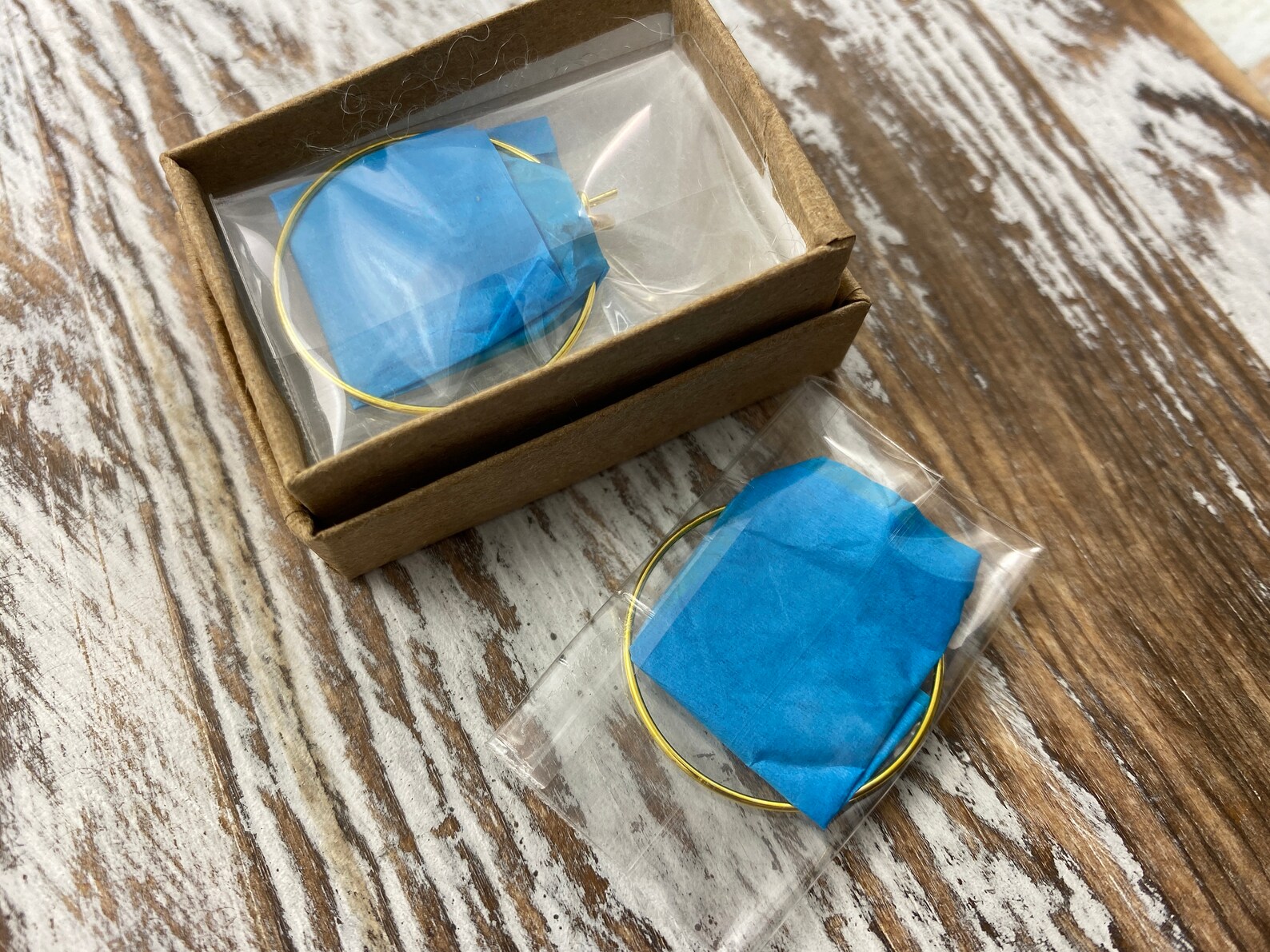 SET of TWO Mr & Mrs Glass Charms Wedding Glass Charms Bride - Etsy