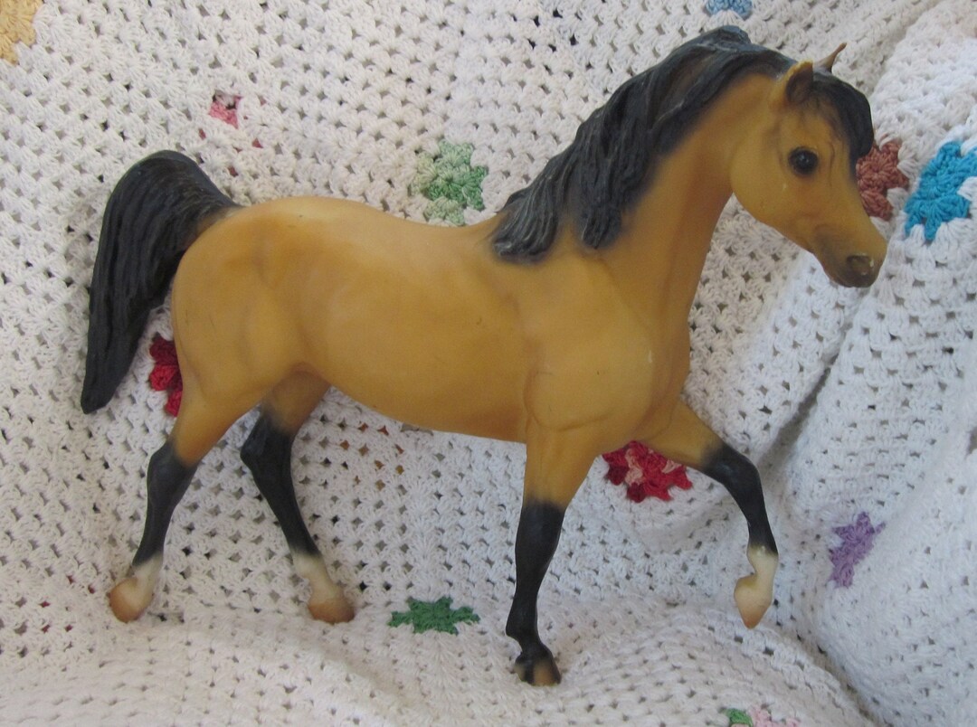 Breyer 1:9 Scale Limited Edison Toy R US, Black Beauty Model sapphire ...