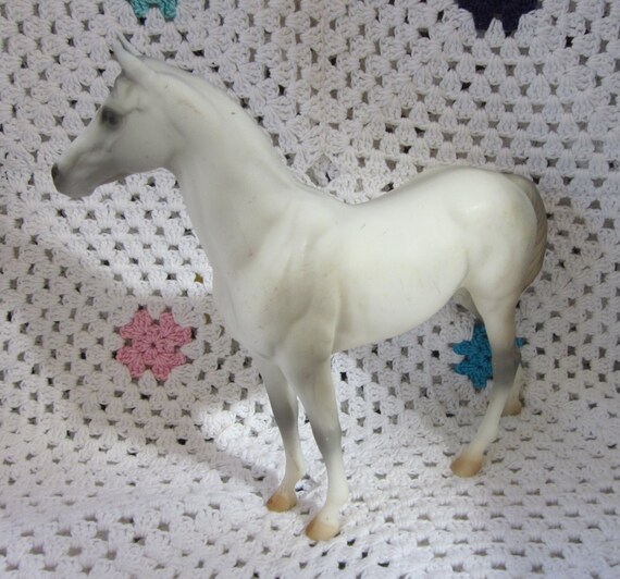 Light Grey Thoroughbred