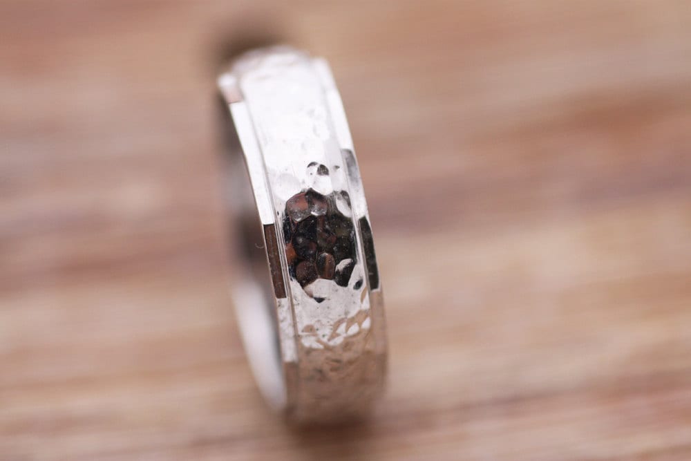 Gold Wedding Band, Mens Hammered Gold Wedding Ring 14K, Gold Band K18 ...