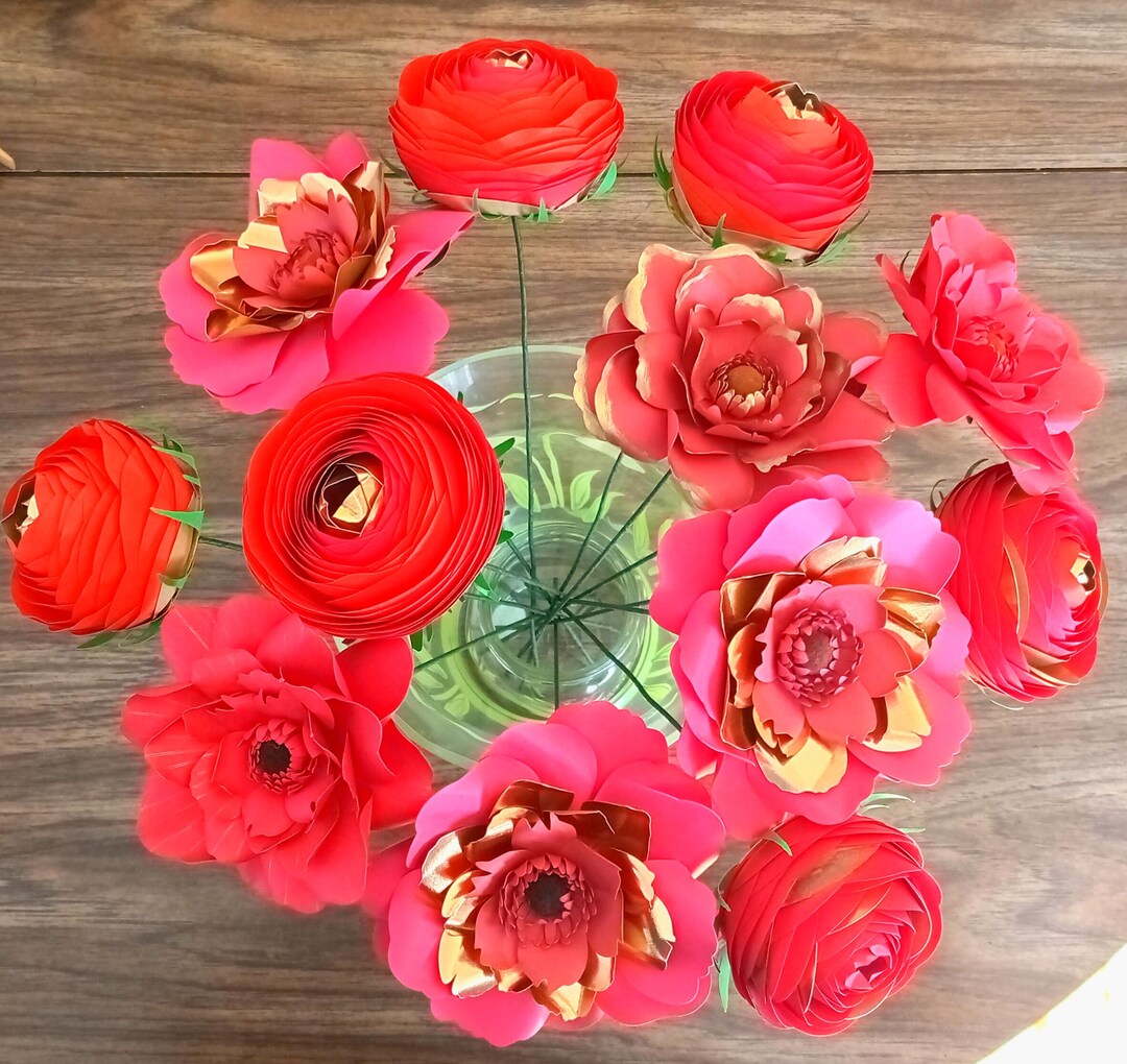 Ranunculus Paper Flower Bouquet - Lifelike Japanese Ranunculus and ...